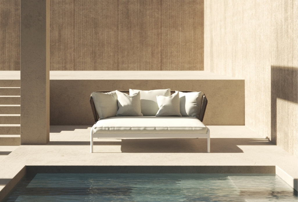 Best Outdoor Sun Beds and Pool Loungers | How to Choose & Arrange Them ...
